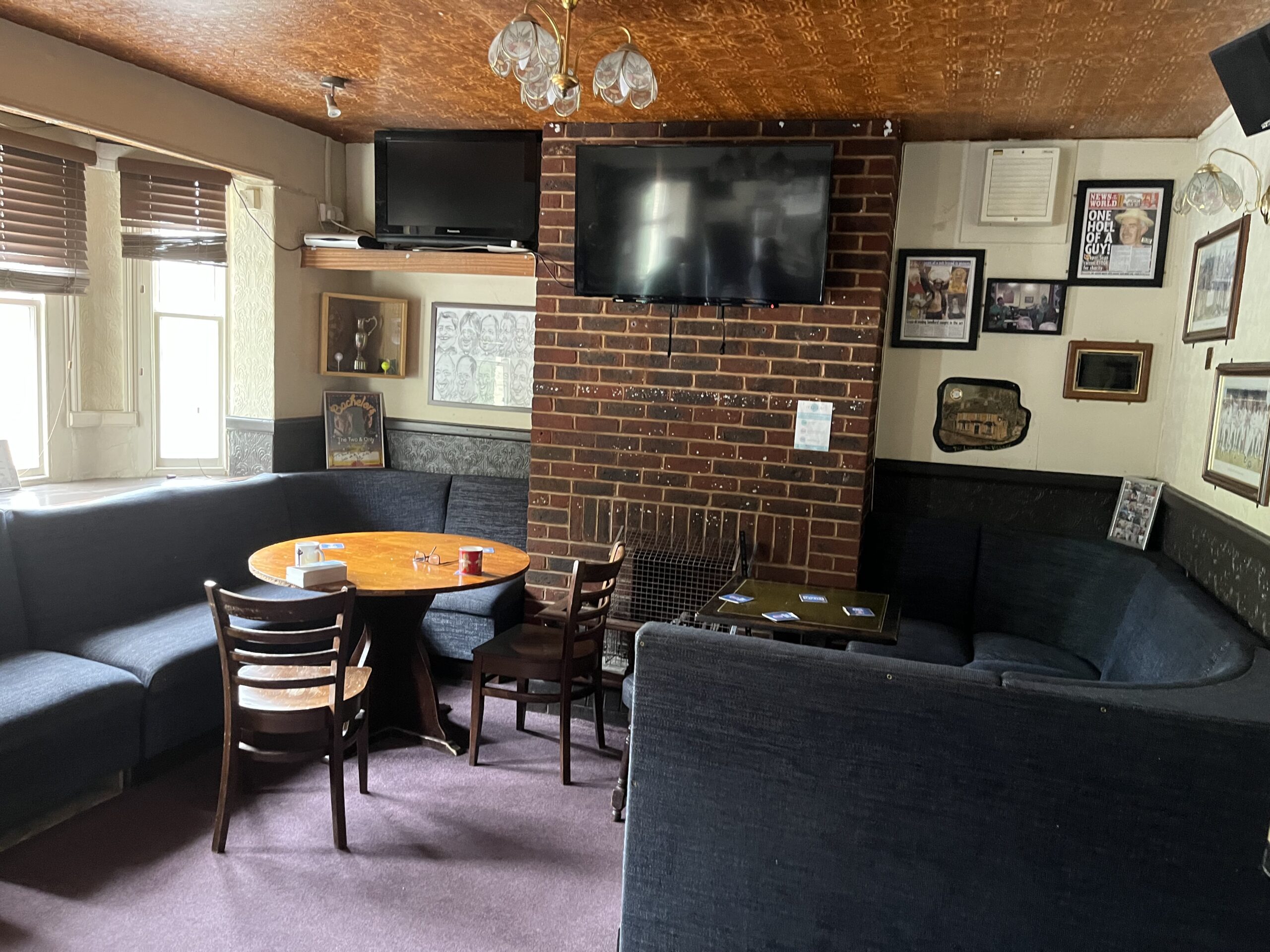 The Lads of the Village, Elizabeth Street, Stone, Greenhithe, DA9 9AT ...