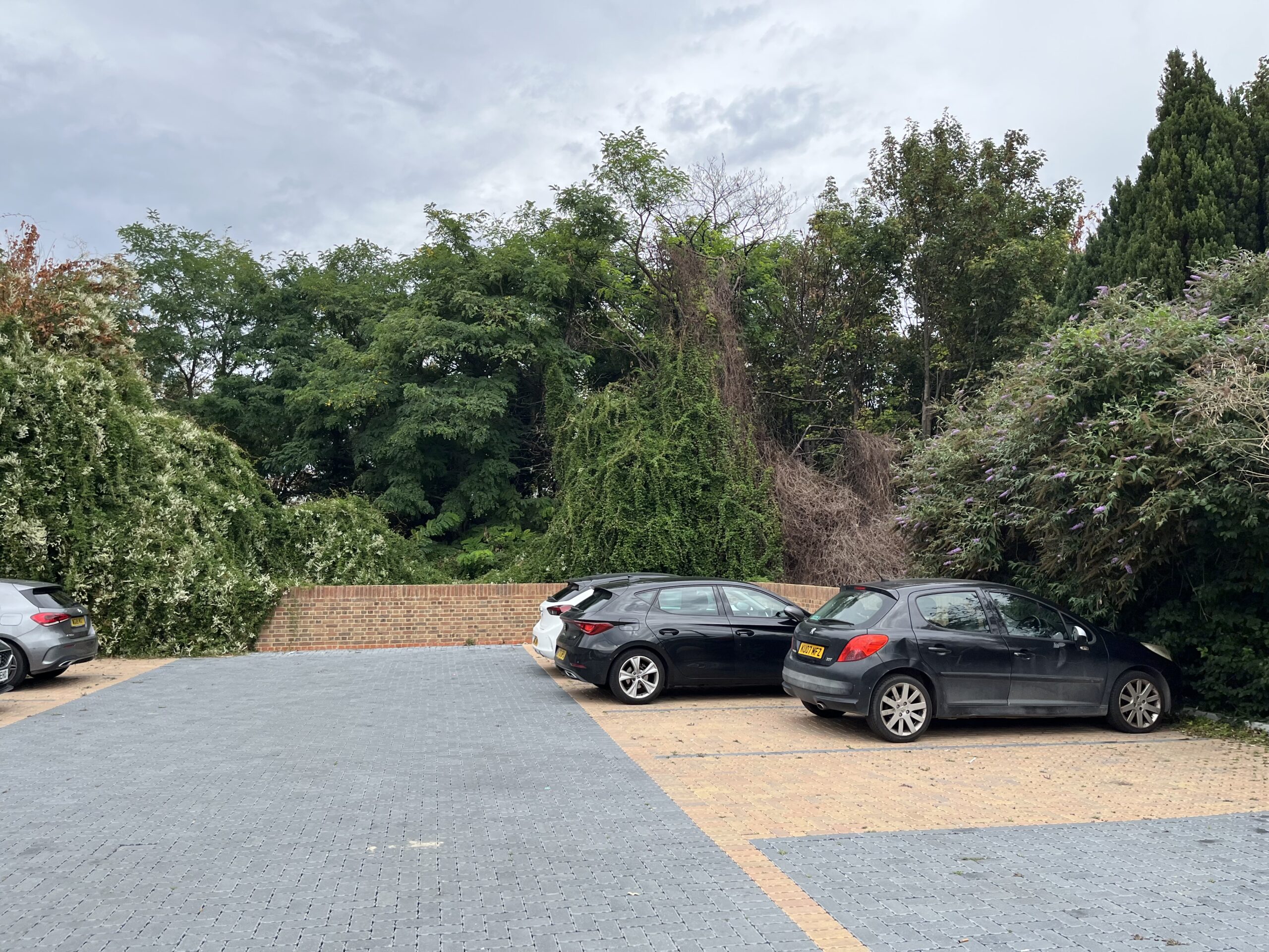 The Lads of the Village, Elizabeth Street, Stone, Greenhithe, DA9 9AT ...